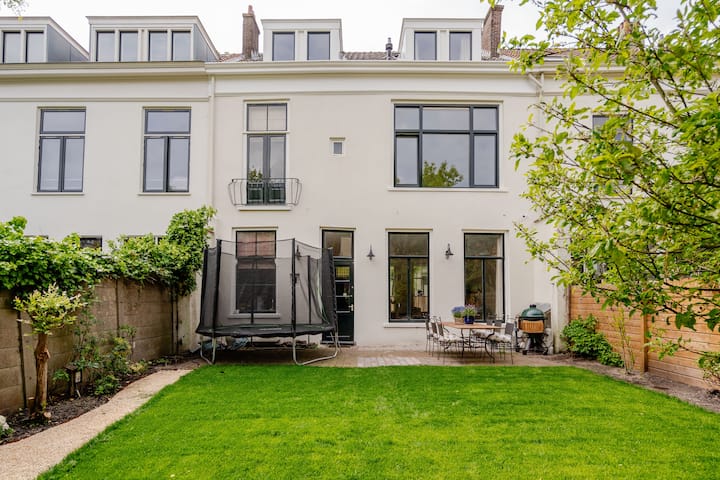 Beautiful City House 5 Minutes From City Center - Bloemendaal aan Zee