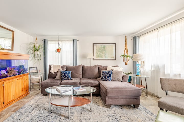 A Cozy Denver Retreat! - Arvada, CO
