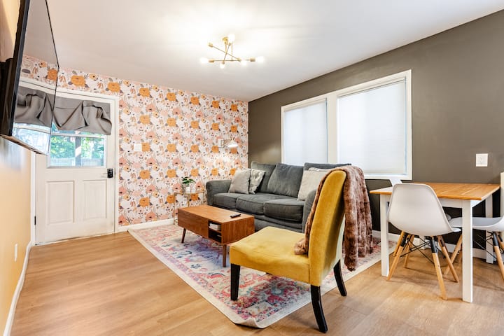 Venice Escape | A/c, Parking + W/d | Near Beach - Santa Monica, CA