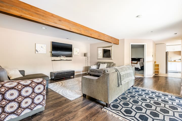 Daylight Basement Apartment Close To Everything! - Silverdale, WA