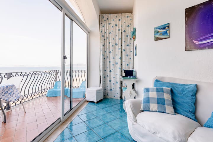 Blue Sea ... And This Is A Charm! - Ischia