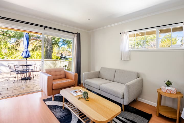 Walkable Palo Alto Studio Apt W Patio - Palo Alto, CA