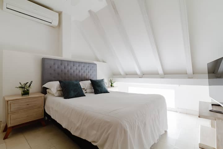 Room 2 In Getsemani, House With Pool And Terrace - Cartagena, Colombia