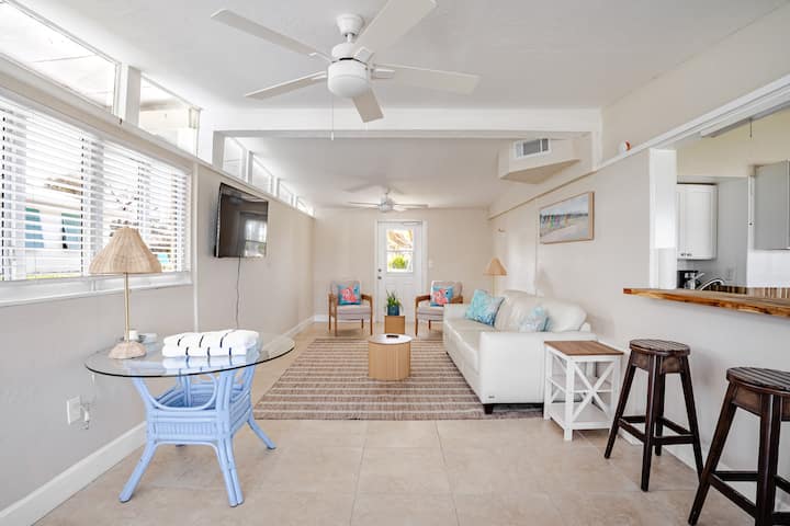 Sea Oats Walk To Beach! - Venice, FL