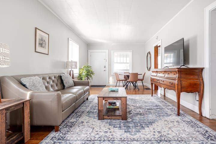 The Kingsley Cottage Of Broad Ripple - Castleton, IN