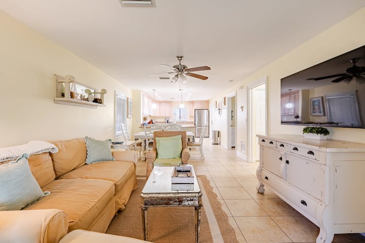 Sea Biscuit - Walk To The Beach! - Venice Beach, FL