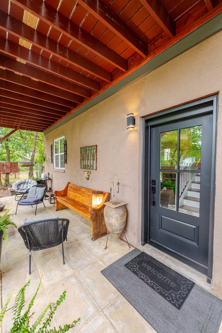 Sunny Bungalow Loft In Historical Downtown - Wilmington, NC