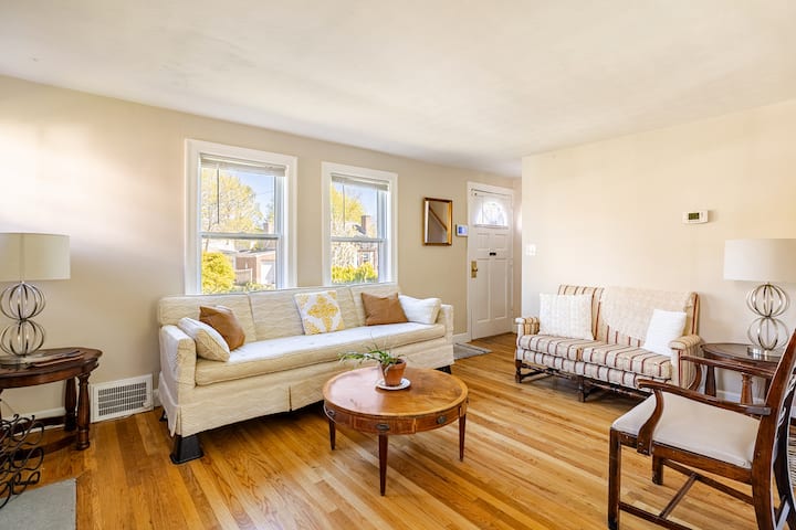 Entire Cape House - Concord, MA