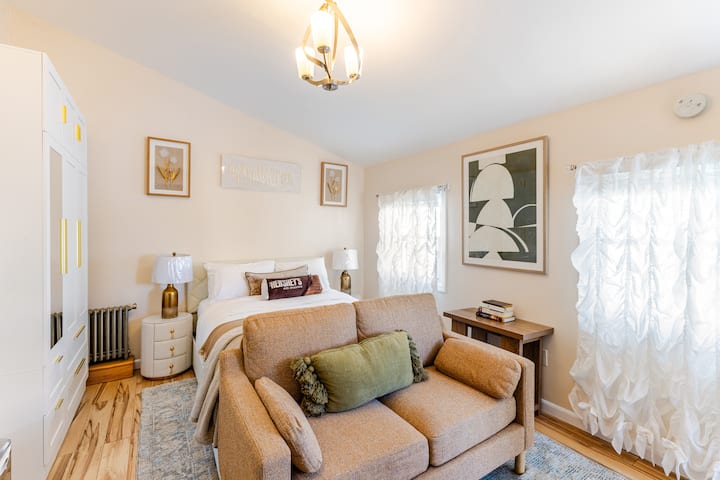 Stylish Mini Escape Studio-private Near Jfk - Queens