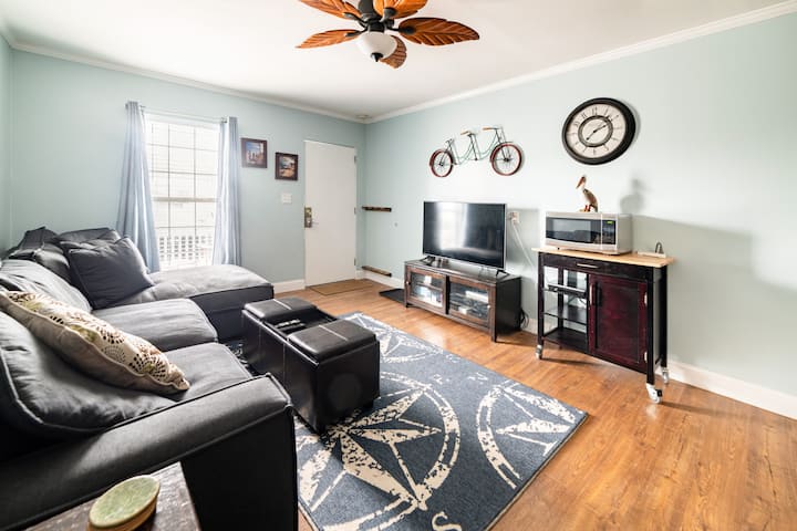Cozy 1st Floor Condo W/pool, 2 Blocks From Beach - Beaufort, NC