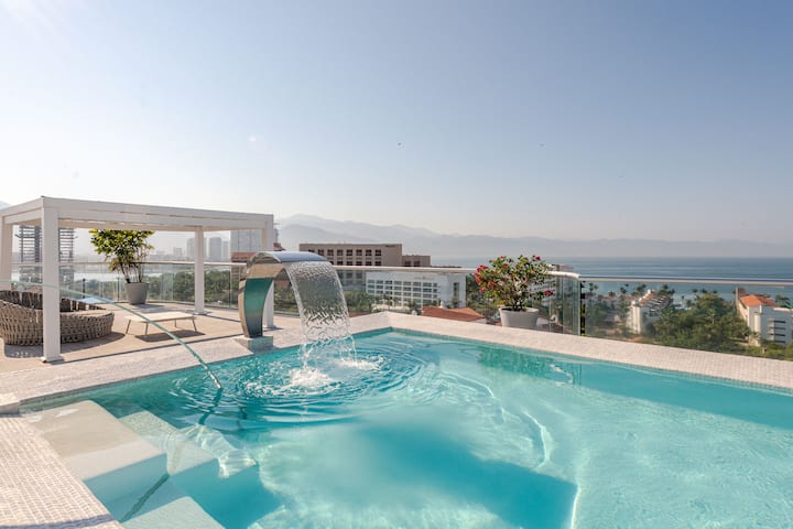 Marina-front Condo, Infinity Pool/rooftop - Puerto Vallarta