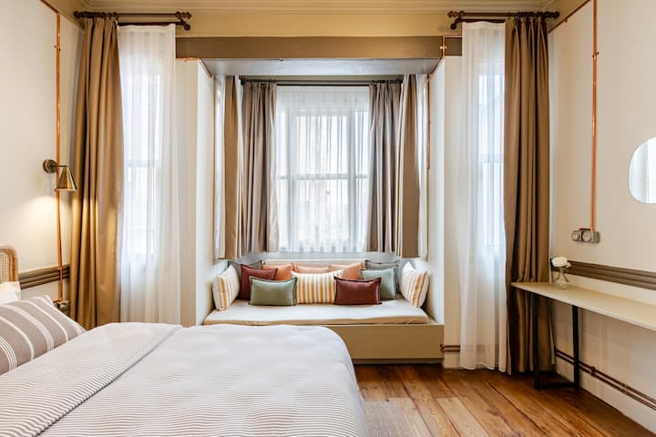 Three-bedroom Duplex In Historic Mansion | Oldtown - Fatih