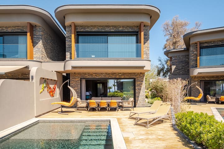 Aegean Villa With Private Beach & Private Pool - Akyarlar