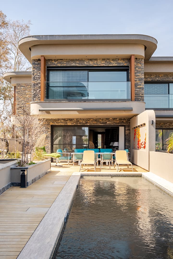 Exclusive Beach Villa | Pool, Views & Smart Home - Akyarlar