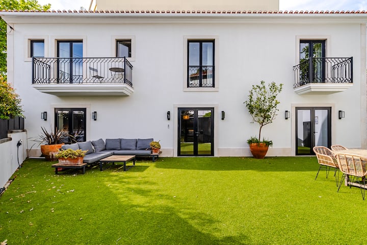 Cascais Beach Villa
Newly Renovated Home - Estoril