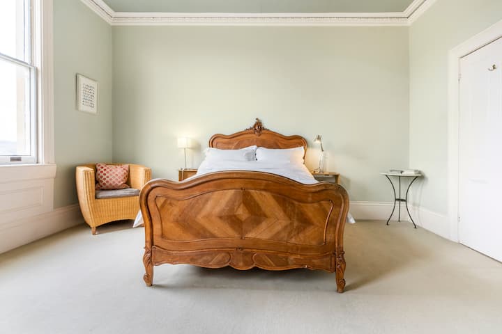 Beautiful Room With View Over Bath - Bath