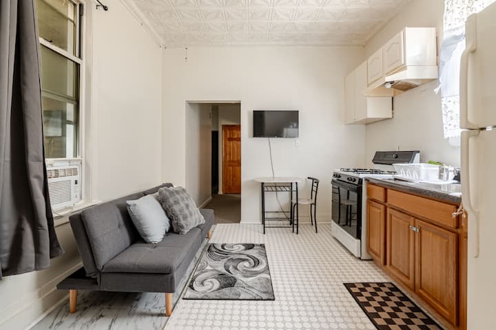 Fully Furnished 1-bedroom Apt. Ideal For Travelers - 브루클린