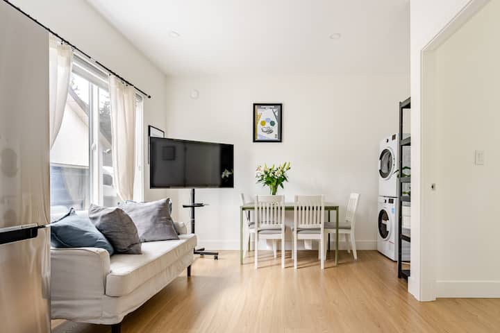 Modern & Private 2 Br Laneway House Near Ubc - Vancouver