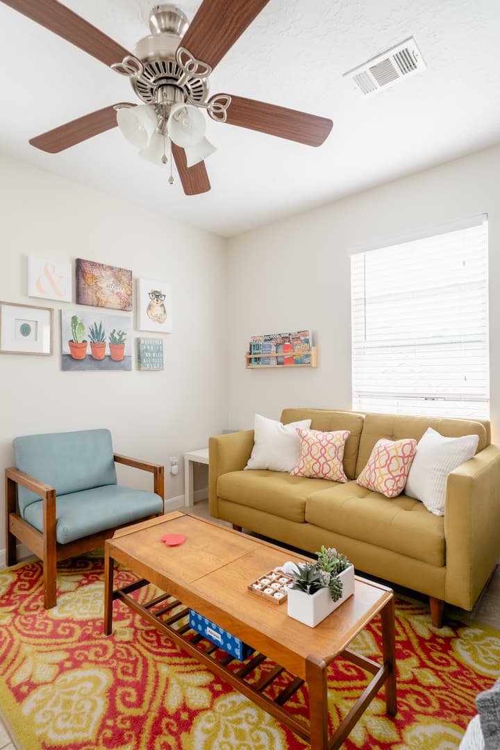 Cozy Studio In Montrose, The Heart Of Houston - Houston, TX