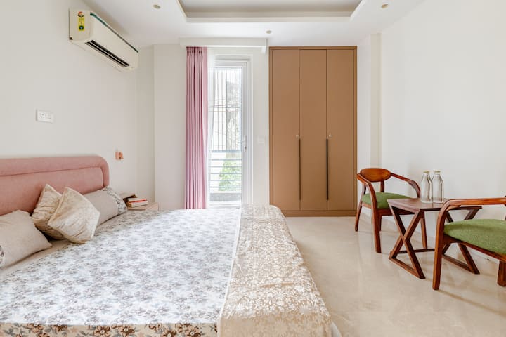 5bhk Duplex Apartment In The Heart Of Delhi - New Delhi