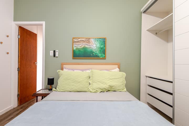 Quarto E Sala Ao Lado Da Praia! - Ipanema