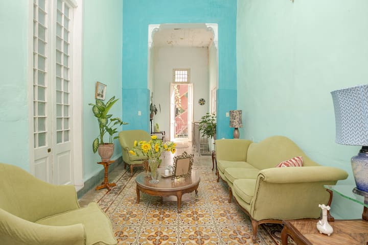 Chuly's Place En Centro Habana - Havana