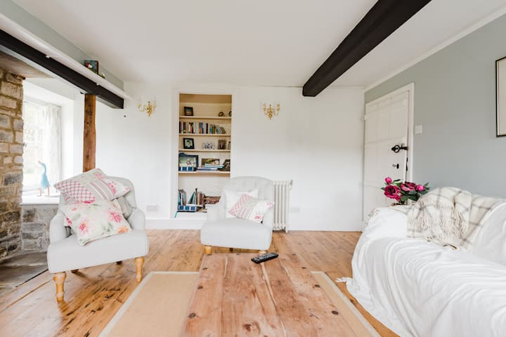 Huge Room, King Size Bed And Private Living Room - Taunton