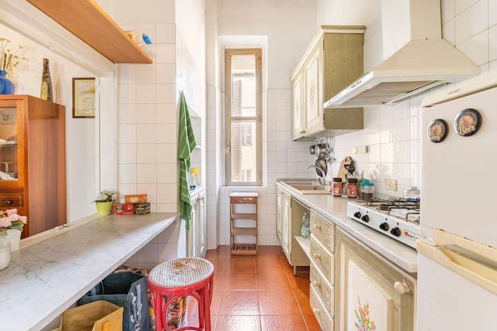 Room Steps From Vatican Museums – Wi-fi & Ac - Roma