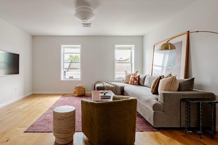 Heart Of Hudson | Designer 2br/2ba On Warren & 3rd - Catskill, NY