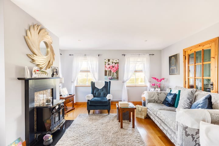 One Double Room With En-suite - Westport