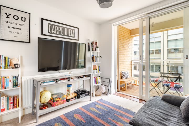 Cambridge Train Station 2 Bed Balcony Apartment - Cambridge