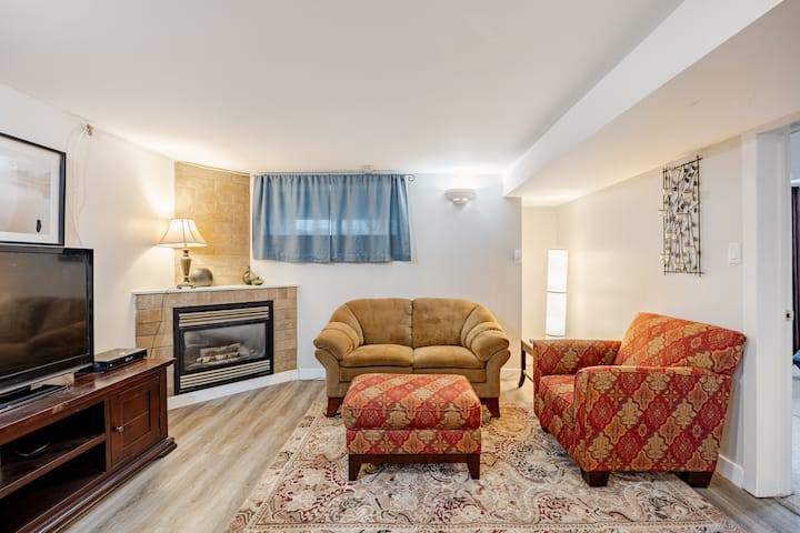 1 Bed Suite In Heritage Home (Incl Parking). - Edmonton