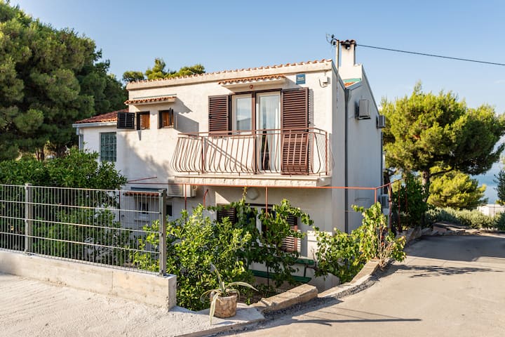 Apartments Silva On The Island Of Ciovo - Split