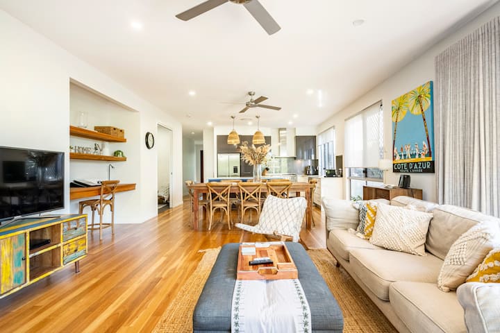 Short Stroll To Beaches, Cbd, Plaza And Ocean St - Sunshine Coast