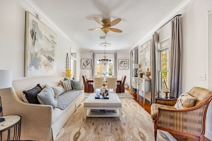 Home In Sanford
Countryside
3 Bed/2 1/2 Bath - Lake Mary, FL