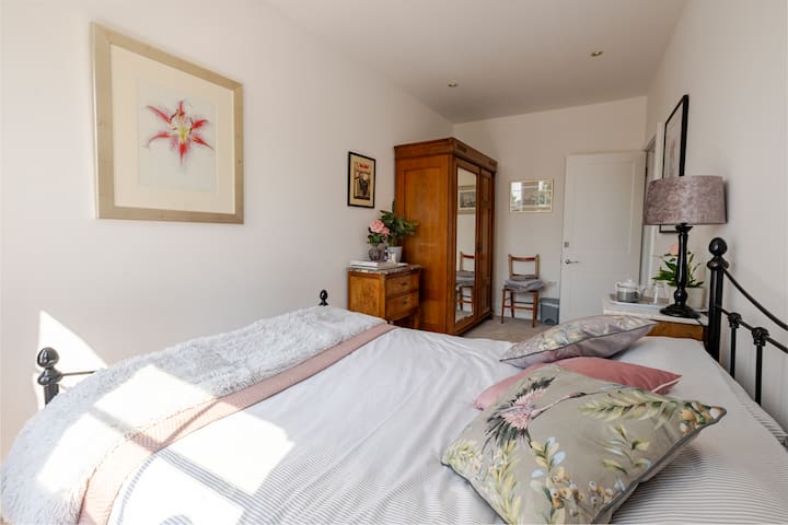 Elegant Double Room, Centre Of Crystal Palace - Dulwich - London