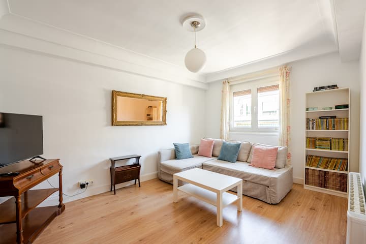 San Sebastian | Family Apartment | Beach & Parking - Saint-Sébastien