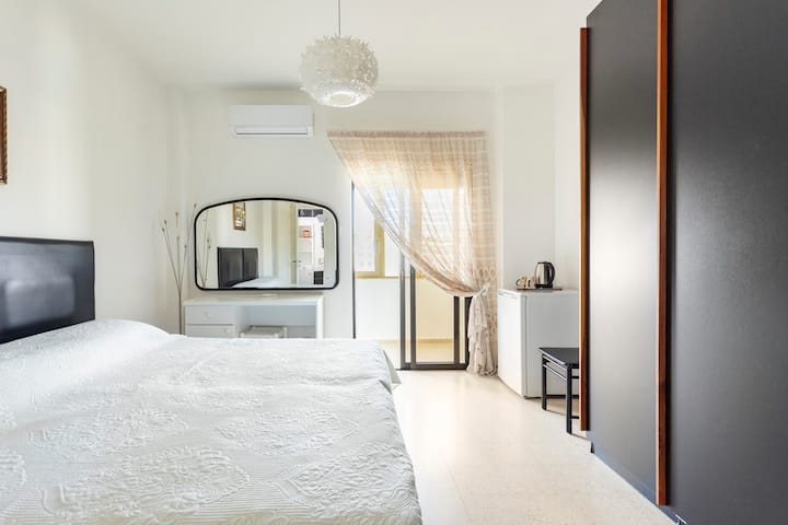 Great En/suite Bedroom In The Middle Of St.julians - Malte