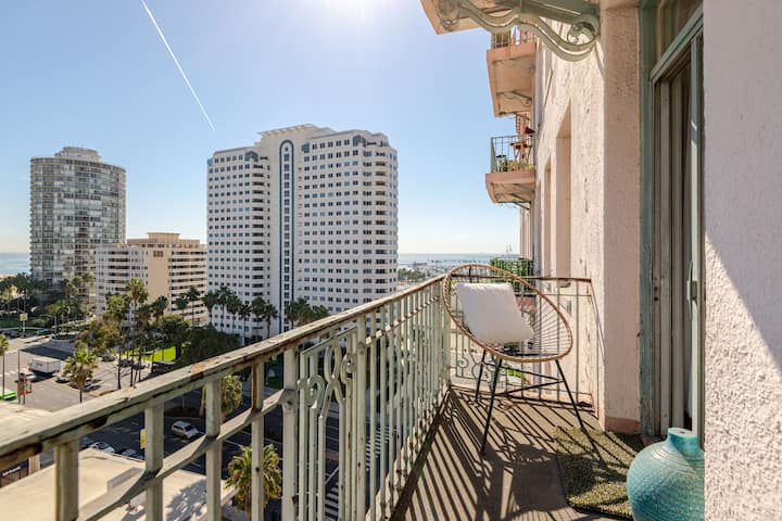 Iconic Views, Prime Location 1 Bed 1 Bath - Long Beach, CA