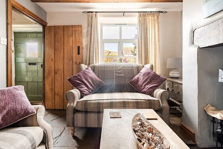 Rose Cottage On England / Wales Border. Shropshire - Shropshire