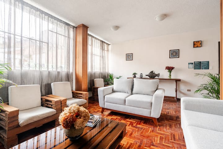 Spacious House+kitchen+parking+petfriendly@quito - Quito