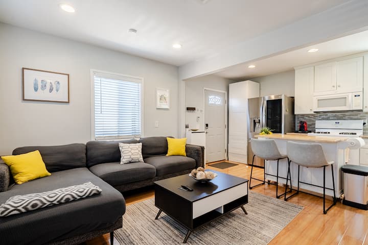 Estancia 1br Totalmente Facilitada + Ubicación Perfecta - Culver City, CA
