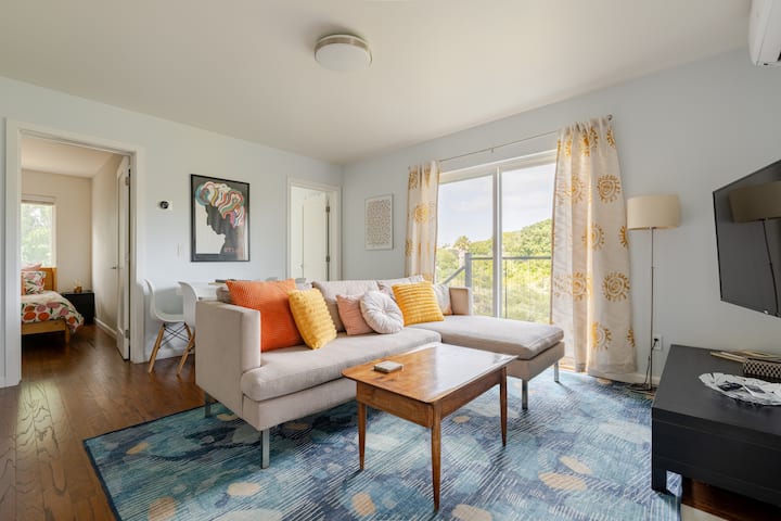 Urban Canyon Getaway - San Diego, CA