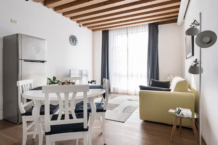 Apartment  Mazzoni- Moderno, Spazioso E Tranquillo - Venecia