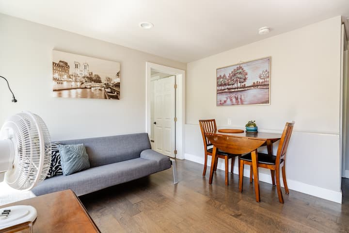 Scenic Guest House With Lake View In Bellevue - Bellevue