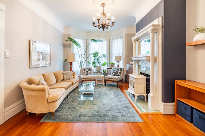 Classic Inner Mission Living In An Historic First-floor Home - San Francisco, CA
