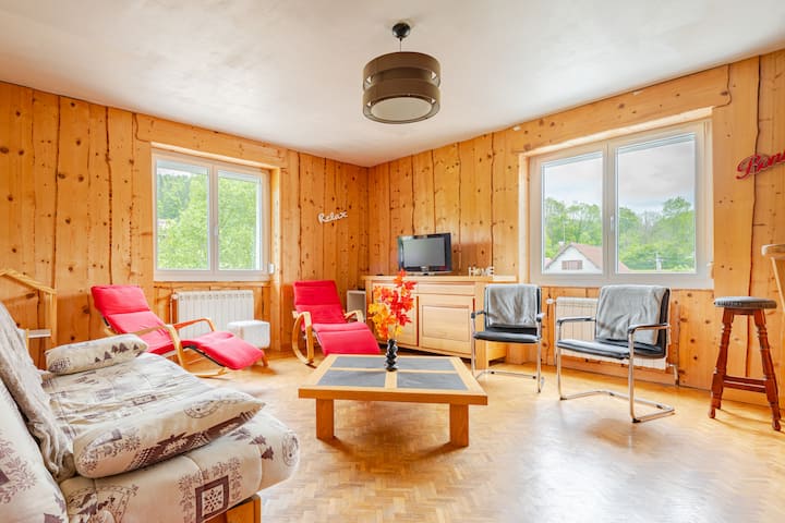 Gîte 8 Pers  Au Coeur De La Campagne Du Haut-jura - Jura