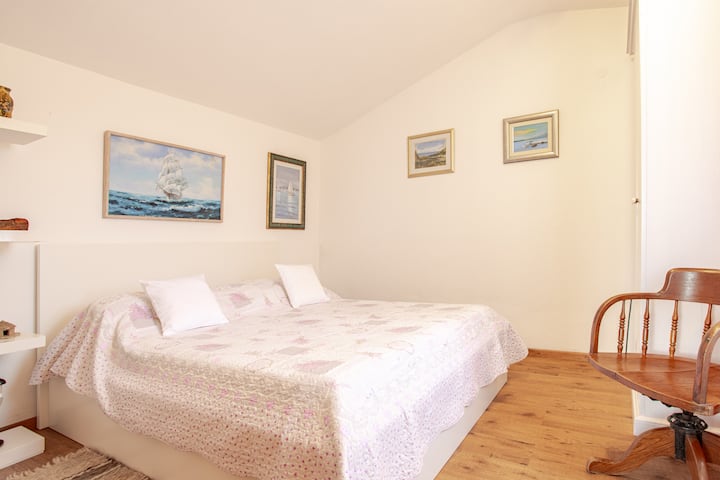 Apartment Tomić - Maslinica