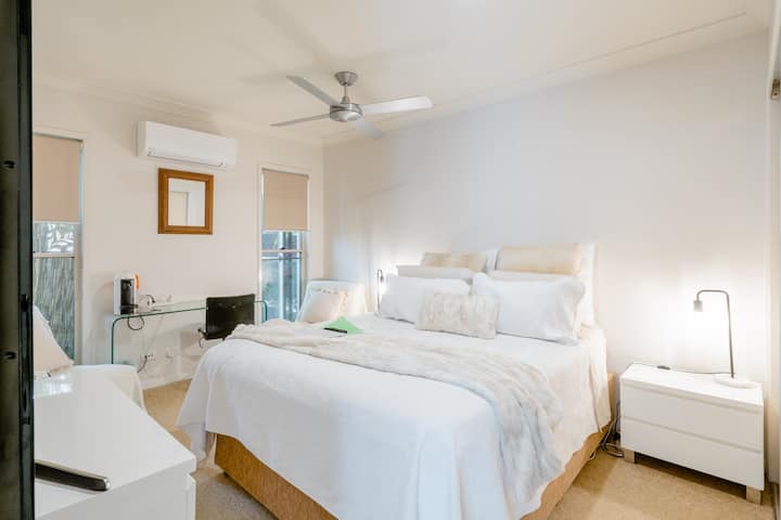 Luxury Private Room With Tv - Noosa
