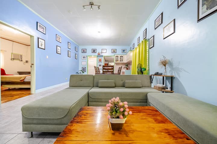 Big House, Sleeps 7, Gd Location, Parking - Moalboal